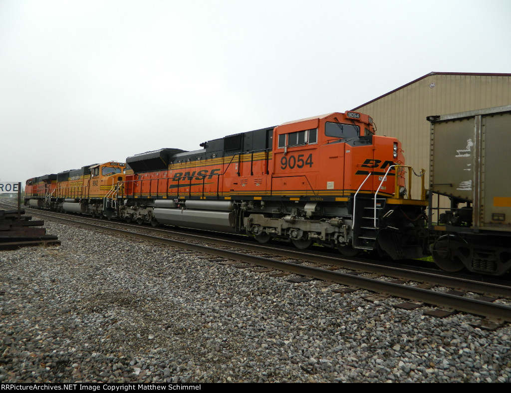 BNSF 9842 & BNSF 9054